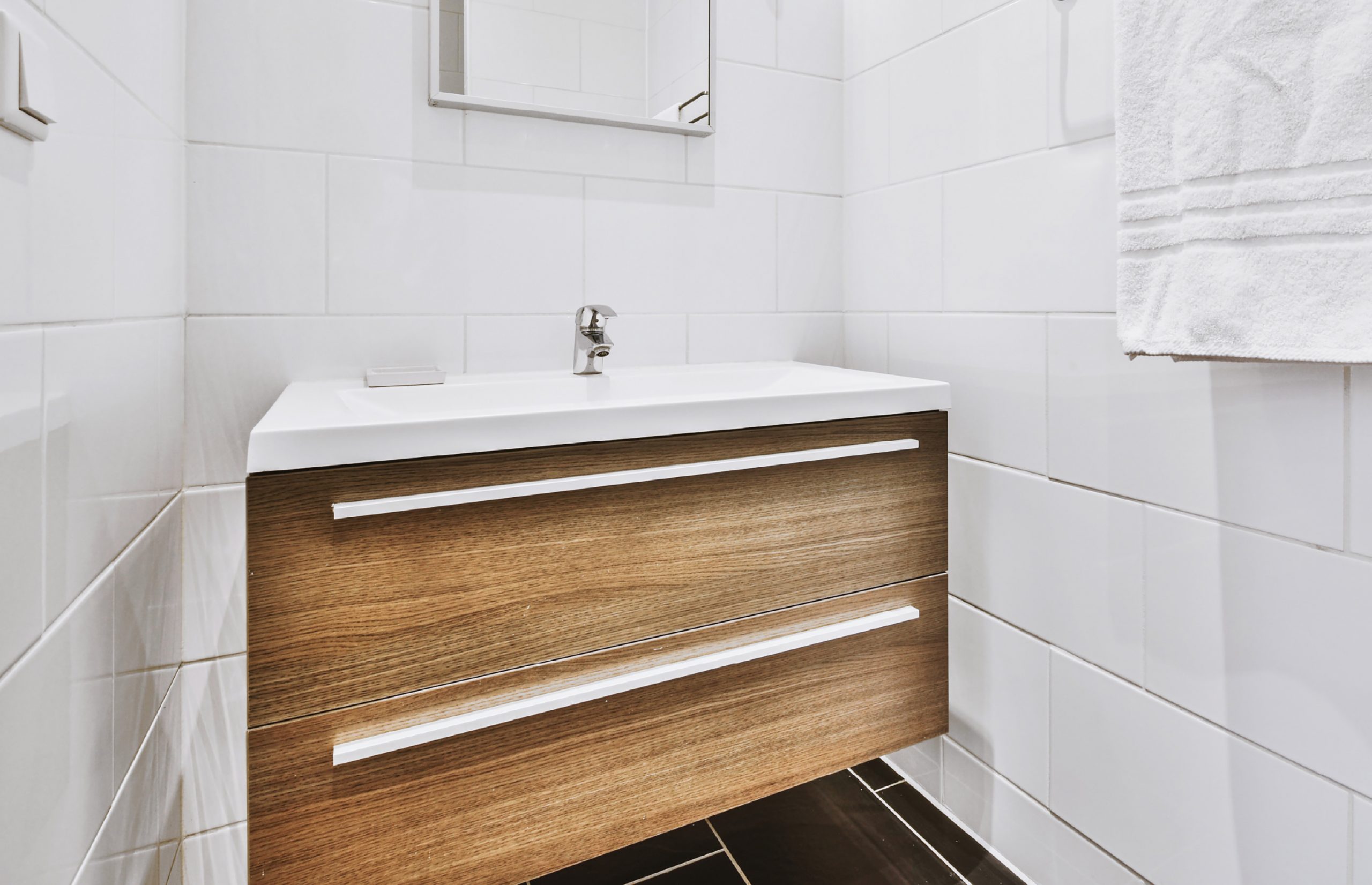 Citrino Vanity Top – Contemporary Collection – Modular Tops